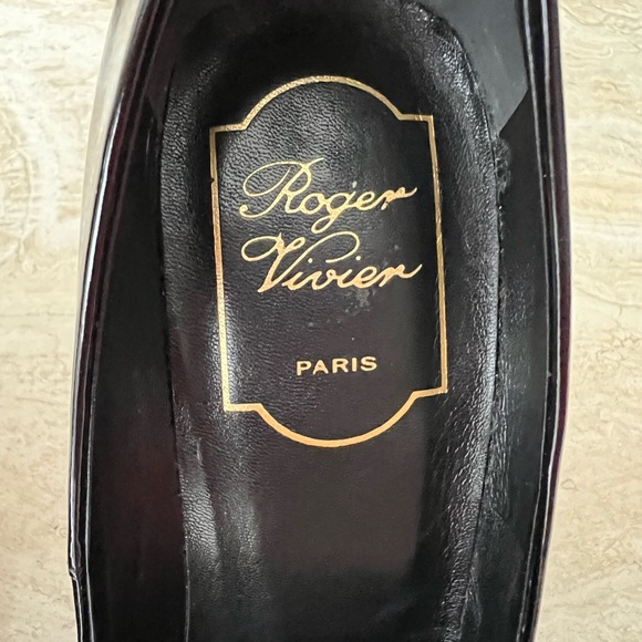 Roger Vivier | Shoes | Roger Vivier Patent Leather Gold Logo High Heels ...